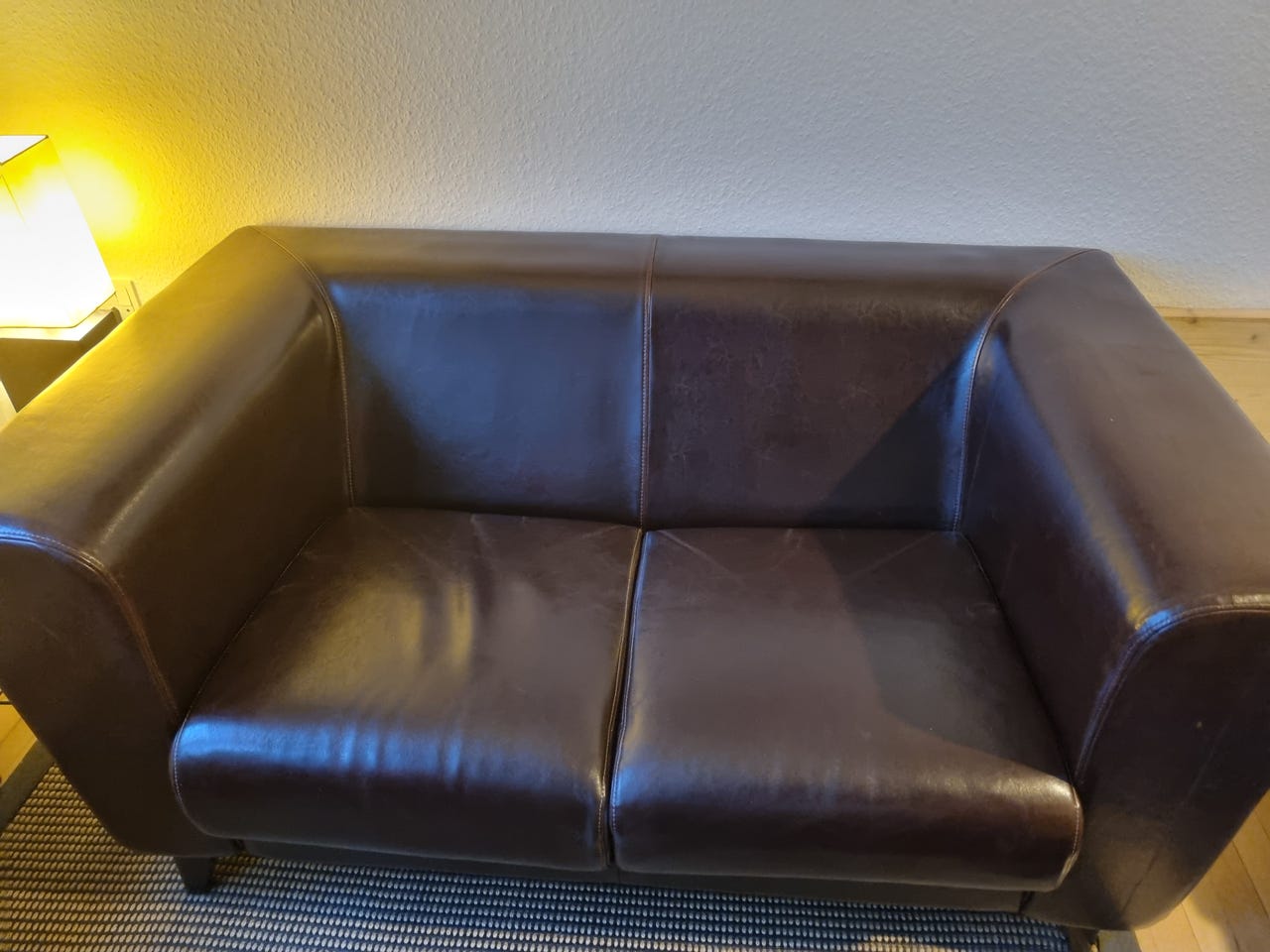 2 personers brun lædersofa | DBA