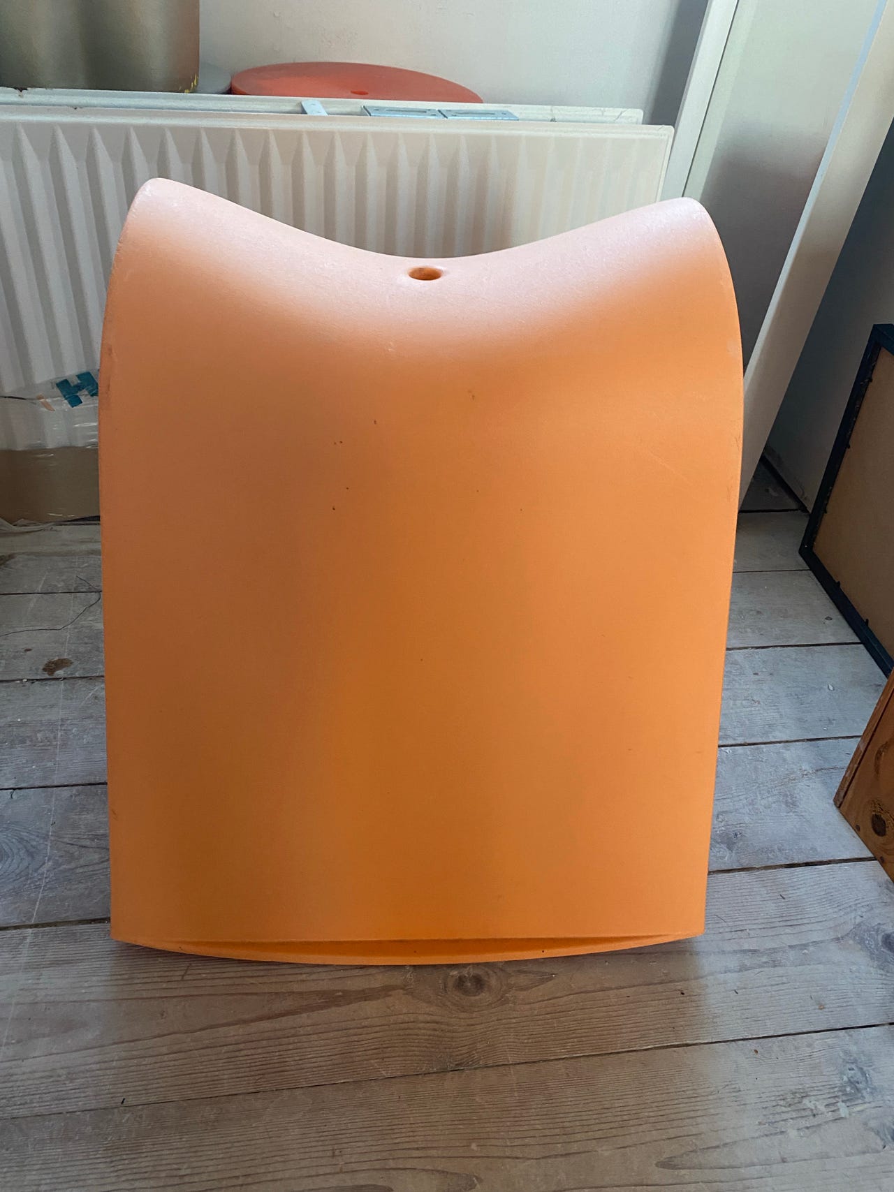 Starck XO Dada gynge/ showpiece i svag orange. | DBA