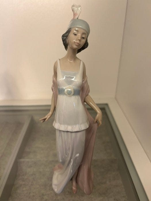 Lladró - Joan Coderch - Statuette, Dama del manton - 5788 - 26 cm ...