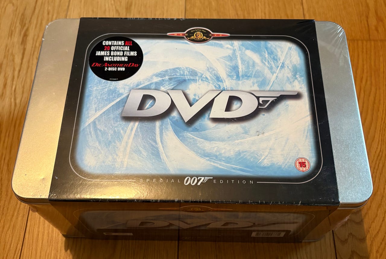 James Bond special edition DVD-boks. | DBA
