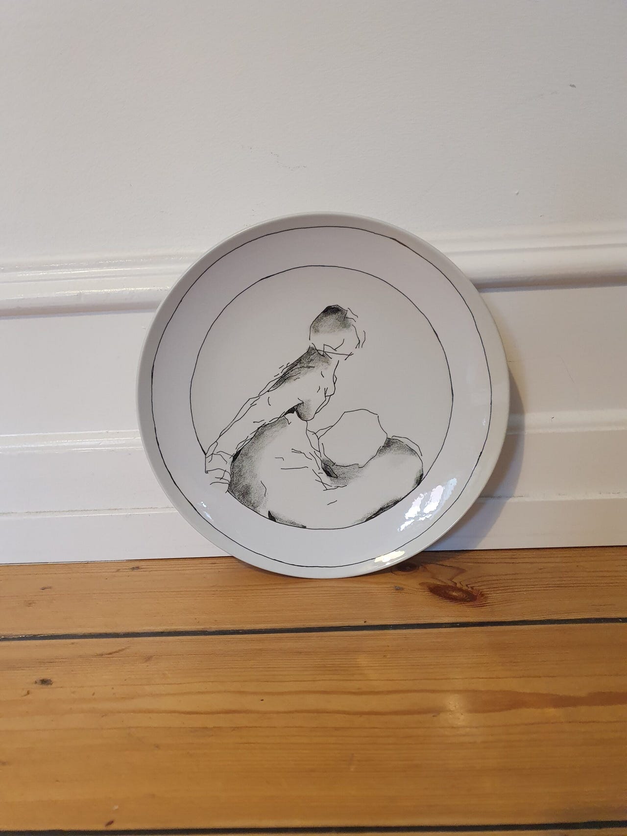 Nils Obel platte med figural motiv | DBA