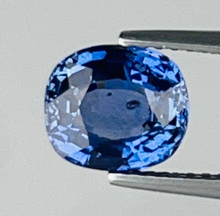 Blå Safir - 2.22 ct - Lotus Gemology - Lustrous - Sri Lanka | DBA