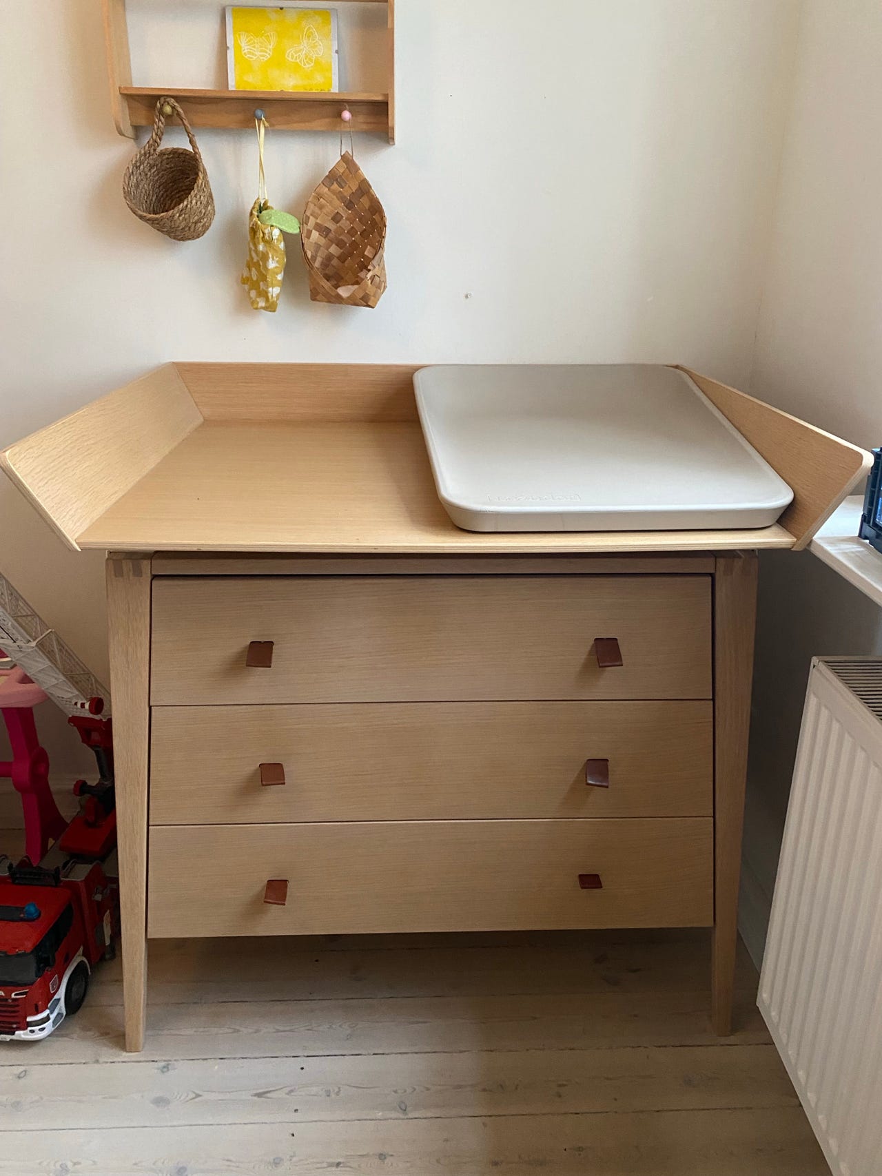 Leander Puslebord i egetræ | DBA