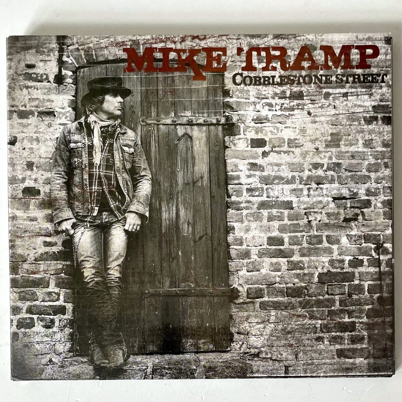 Mike Tramp – Cobblestone Street | DBA
