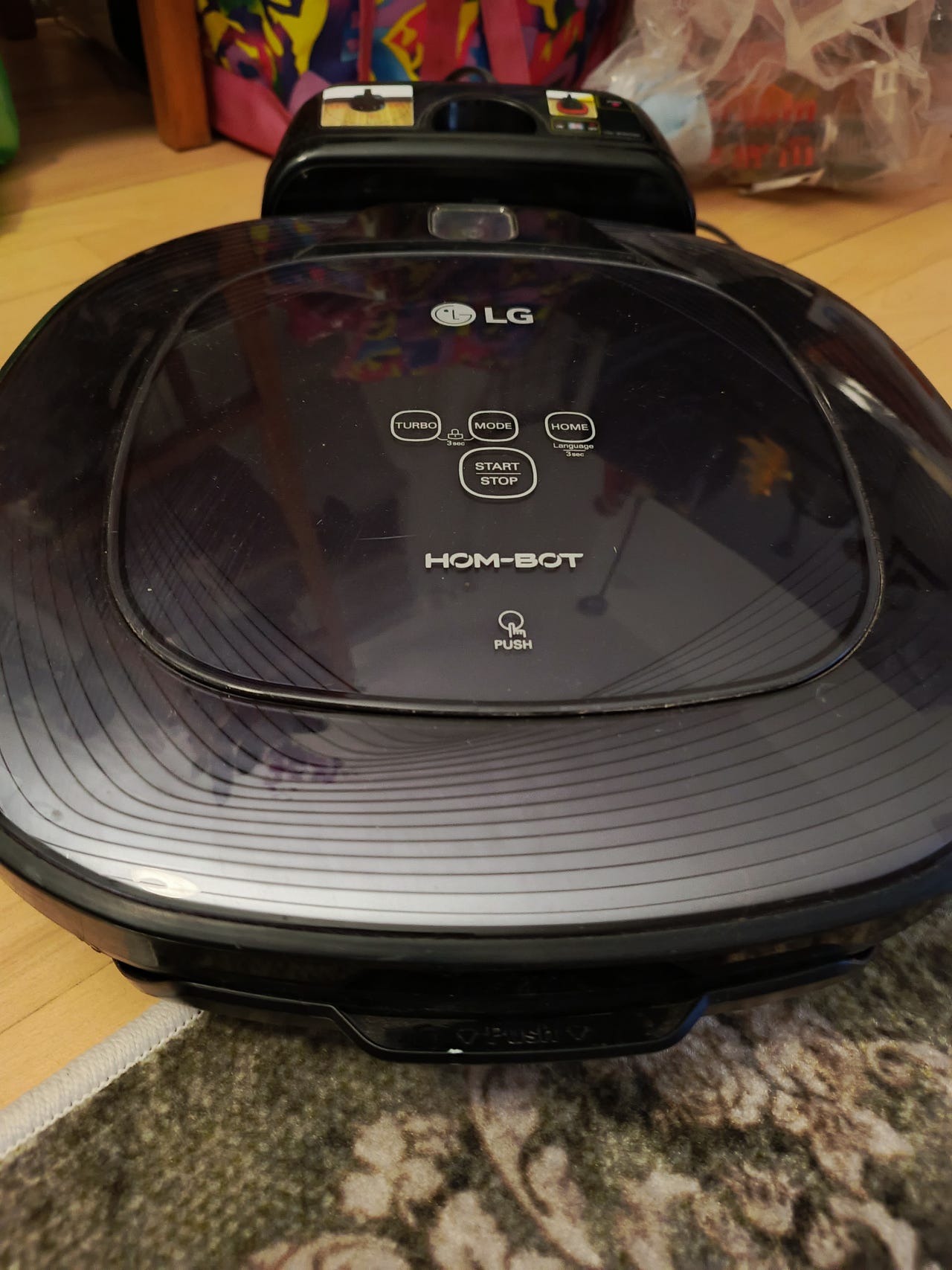 LG Hom-Bot Robotstøvsuger Sort | DBA