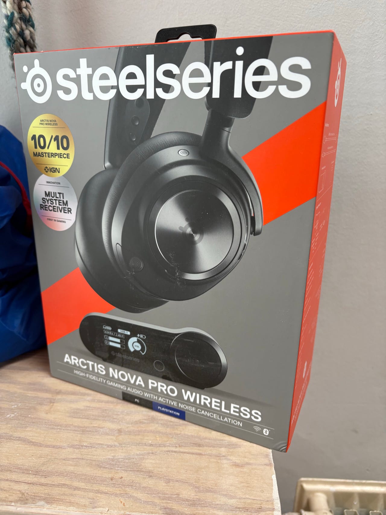 SteelSeries Arctis Nova Pro Wireless gaming headset sort | DBA