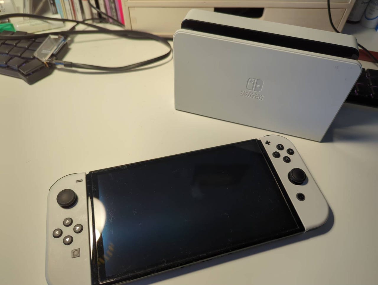 Nintendo Switch OLED (1st gen) | DBA