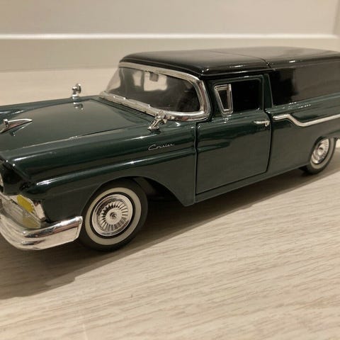 Ford convertible 1948 fra Road signature 1/18 | DBA