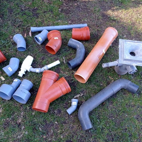 Parti afløbsrør & kloakfittings | DBA