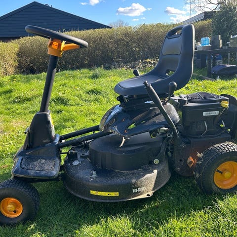 Briggs stratton V Twin motor. | DBA