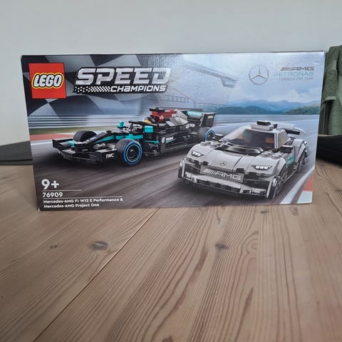 76909 Mercedes-AMG F1 W12 E Performance og Mercedes-AMG Project One | DBA