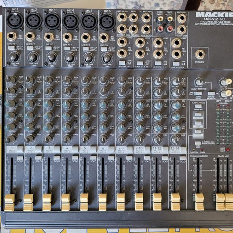 Mackie 402 VLZ4 Mixer | DBA