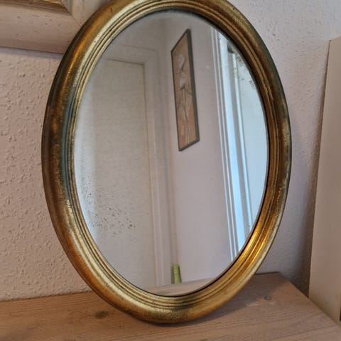 Vintage spejl med antik look – smuk ramme og klassisk stil | DBA