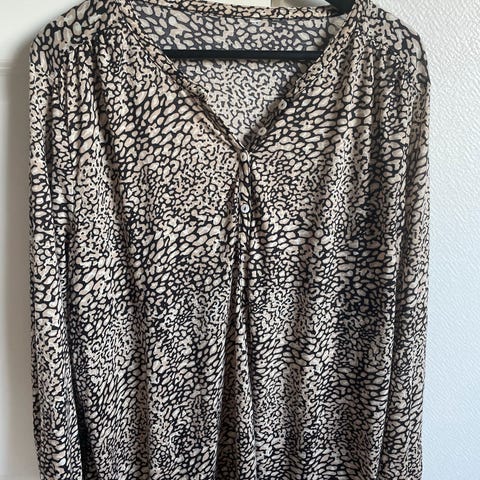 Jacqueline De Young mønstret bluse str S | DBA