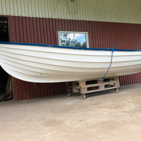 Jolle længde 3,9 m (13 fod), brede ca. 1,4 m | DBA