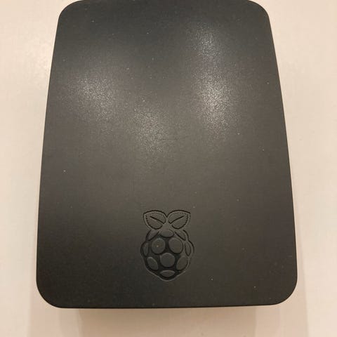 Raspberry Pi 3 model B + 7" touchscreen | DBA