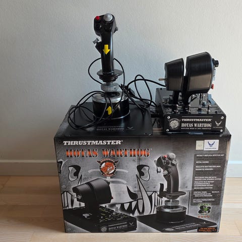 High-end HOTAS: Virpil VPC Throttle + VKB Modern Combat Grip Ultimate | DBA