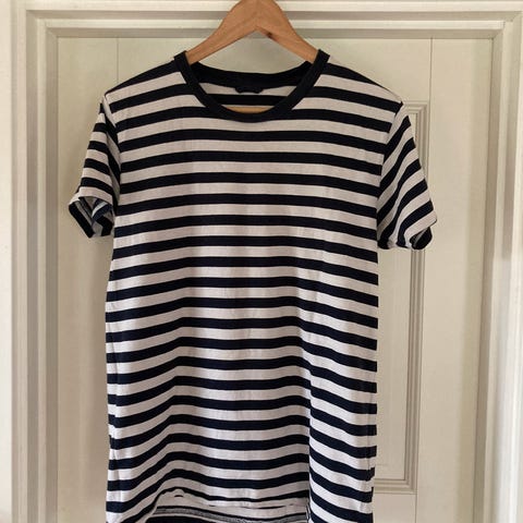 Mads Nørgaard T-shirt XL, sort- og hvid stribet | DBA