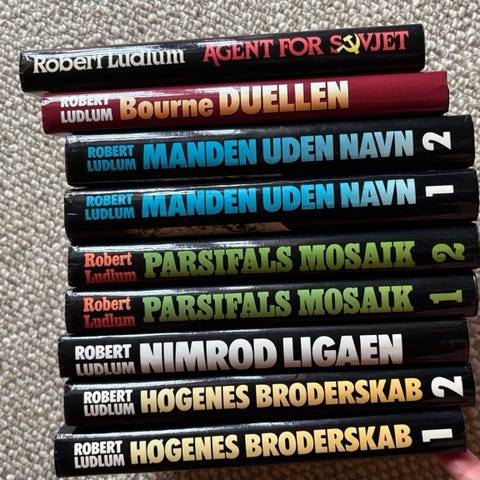Med Paven som pant - Robert Ludlum | DBA