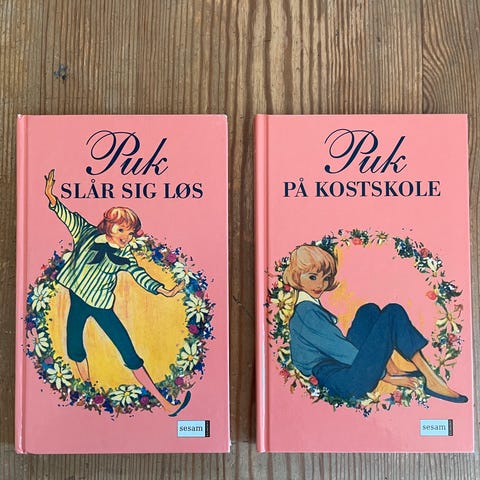 Puk på kostskole og Puk slår sig løs | DBA