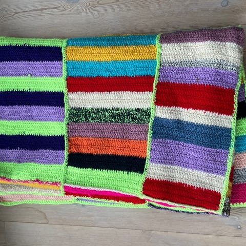 Gråt kludetæppe (str. 137x65 cm) | DBA