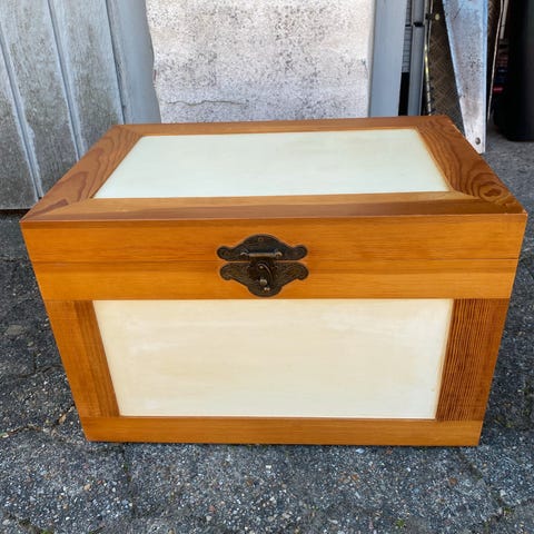 Kasse med opbevaring | DBA