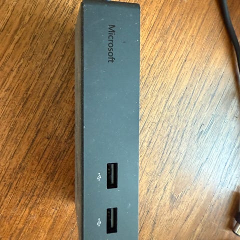 Microsoft Surface Dock Adapter med flere porte | DBA