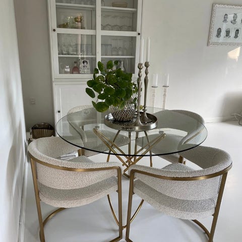 Gør et kup! - Næsten ny spisebordssæt med stole for 3499 kr! Nypris ...