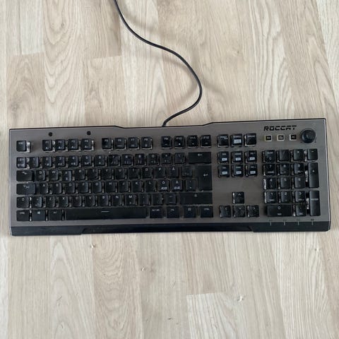 Roccat Vulcan Pro RGB Tactile Gaming Tastatur | DBA