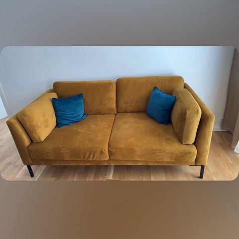 Stor grå familie sofa med puf til opbevaring | DBA