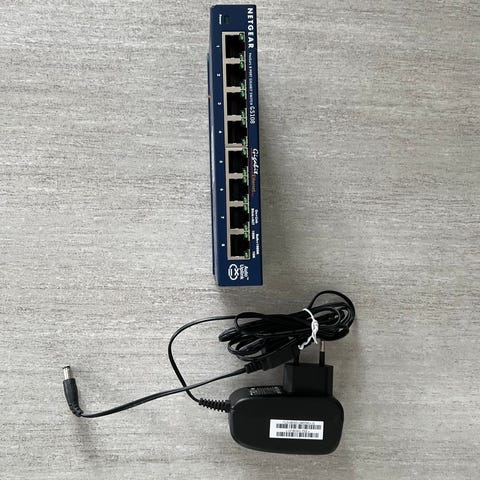 Netgear FS116p, 16 ports POE Switch | DBA