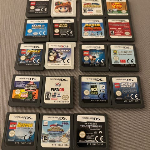 New Nintendo 2DS XL - Inkl. spil og oplader | DBA