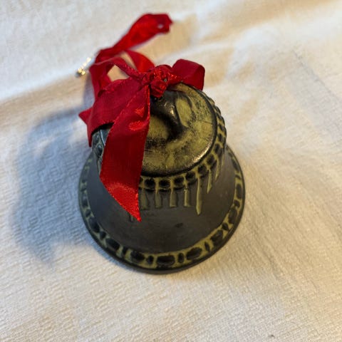 Jule pynt klokke i porcelæn | DBA