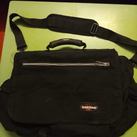 Eastpak Messenger Taske Unisex Sort Stof | DBA