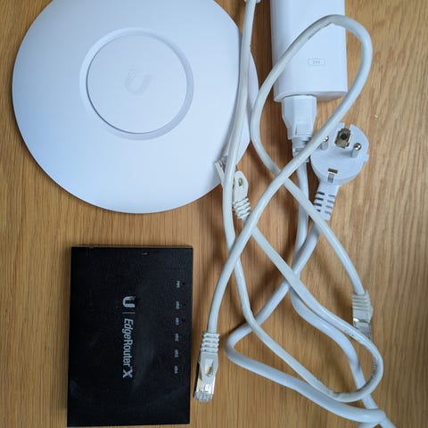 Ubiquiti UniFi AP AC Pro Router | DBA