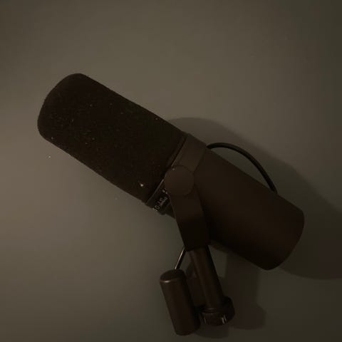 Shure SM7B – legendarisk studiemikrofon til vokal, podcast og radio | DBA