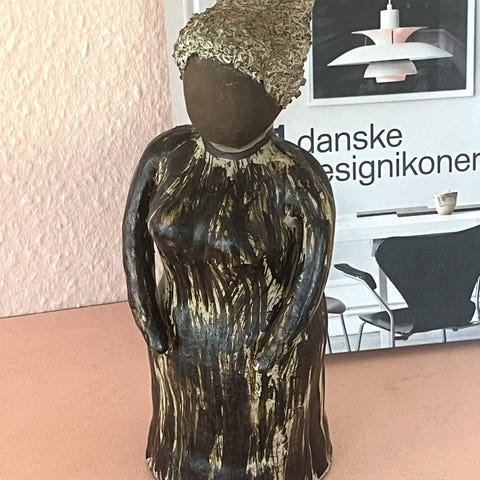 Kvindestatuette kvindefigur skulptur kvinde mor barn figur ...