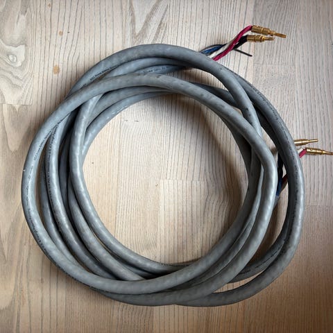 Guldbelagt højtaler kabler | DBA