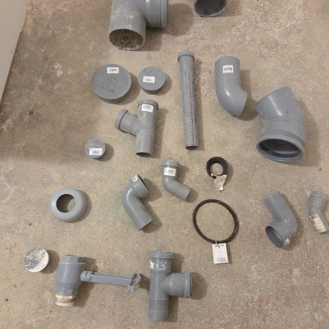 Parti afløbsrør & kloakfittings | DBA