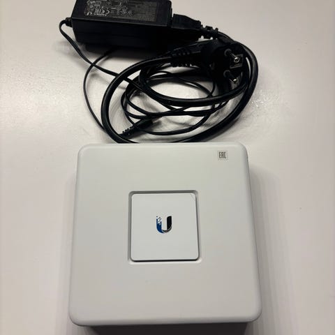 Ubiquiti UniFi AP AC Pro Router | DBA