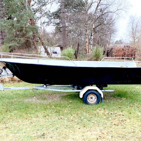 Glasfiber jolle ca.5 meter lang,med 20 hk Evinrude påhængsmotor, lang ...