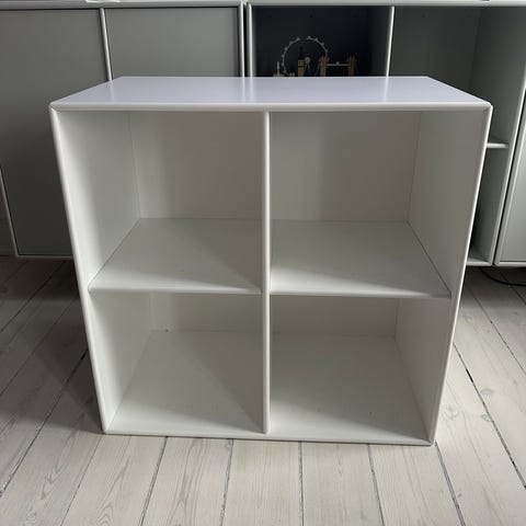 9 stk Montana 1112, New White i super stand | DBA