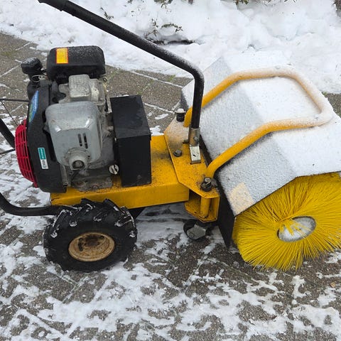 Fejemaskine, Texas Handy Sweep 600 TG med kost og dozerblad | DBA