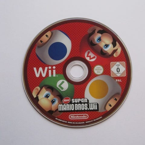 New Super Mario Bros. Wii – originalt spil i æske – god stand | DBA