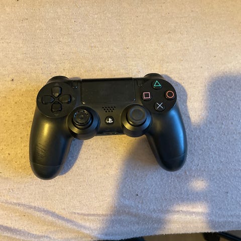 Sony PlayStation 4 DualShock 4 trådløs controller sort og hvid | DBA