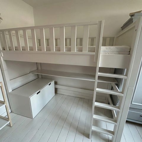 Højseng / Halvhøj seng | DBA