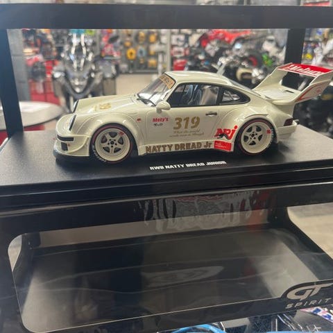 GT Spirit 1:18 - Modelsportsvogn - Porsche 911 RWB Syunkashuto 2021 | DBA