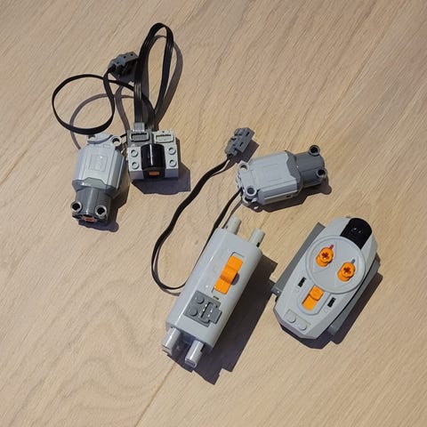 LEGO Technic Power functions 2x Motor Medium, Receiver, Battery box ...