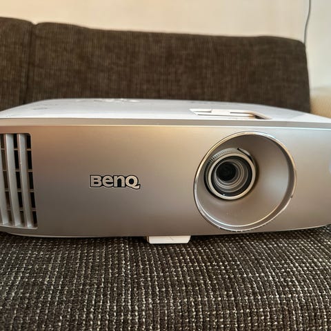 700 Ansi Lumen HD projector Wemax Dice Battery | DBA