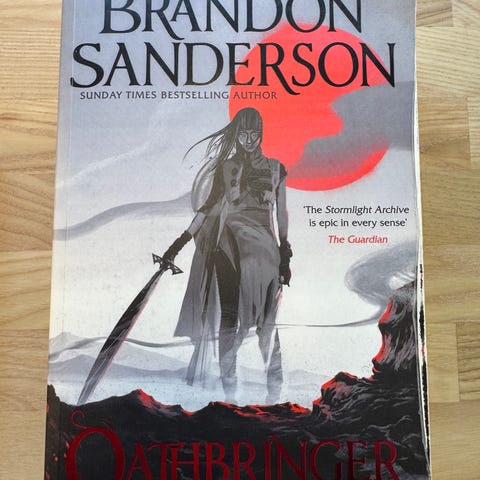 Brandon Sanderson - fantasy | DBA